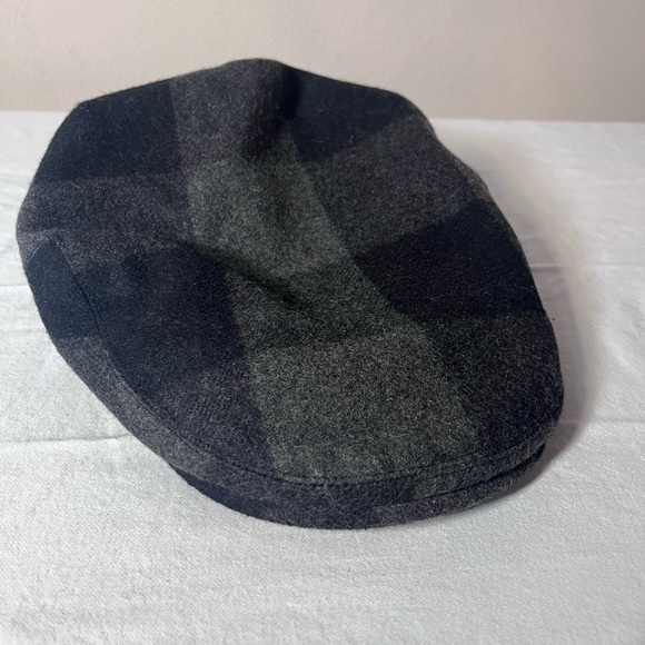 Accessories | Black And Grays Plaid Flat Drivers Cap | Poshmark